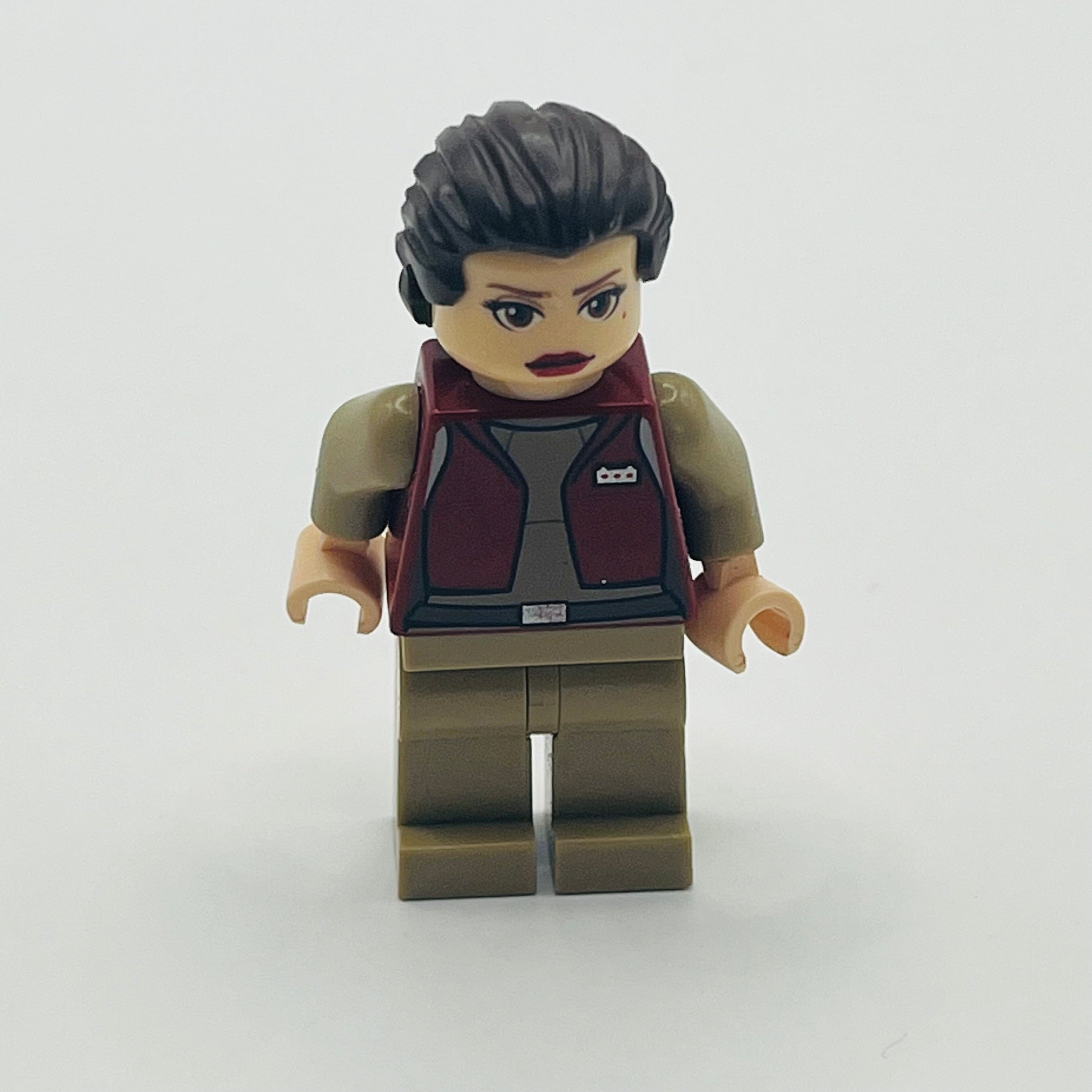 LEGO Star Wars Padme Amidala Senator, Red Lips Minifigure (sw0411 ...