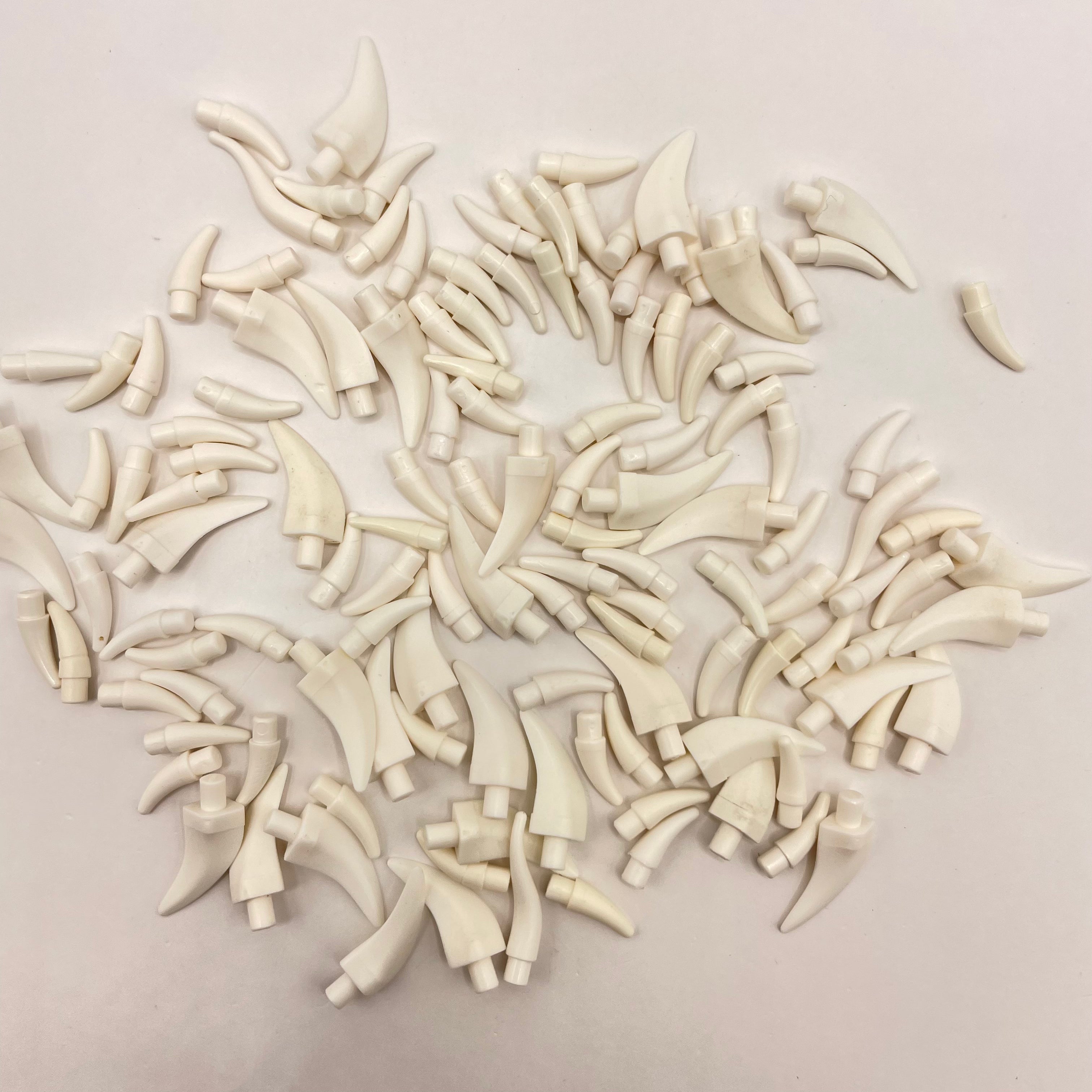 LEGO Horns and Spikes, White, 120 Pieces – Brick Cycle