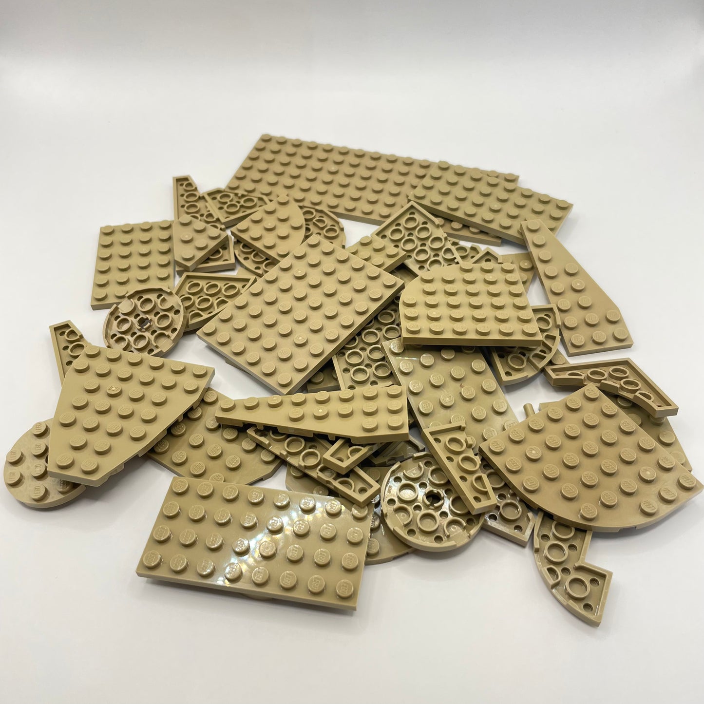 LEGO Plates and Wings, Dark Tan, Approx. 110g – Brick Cycle