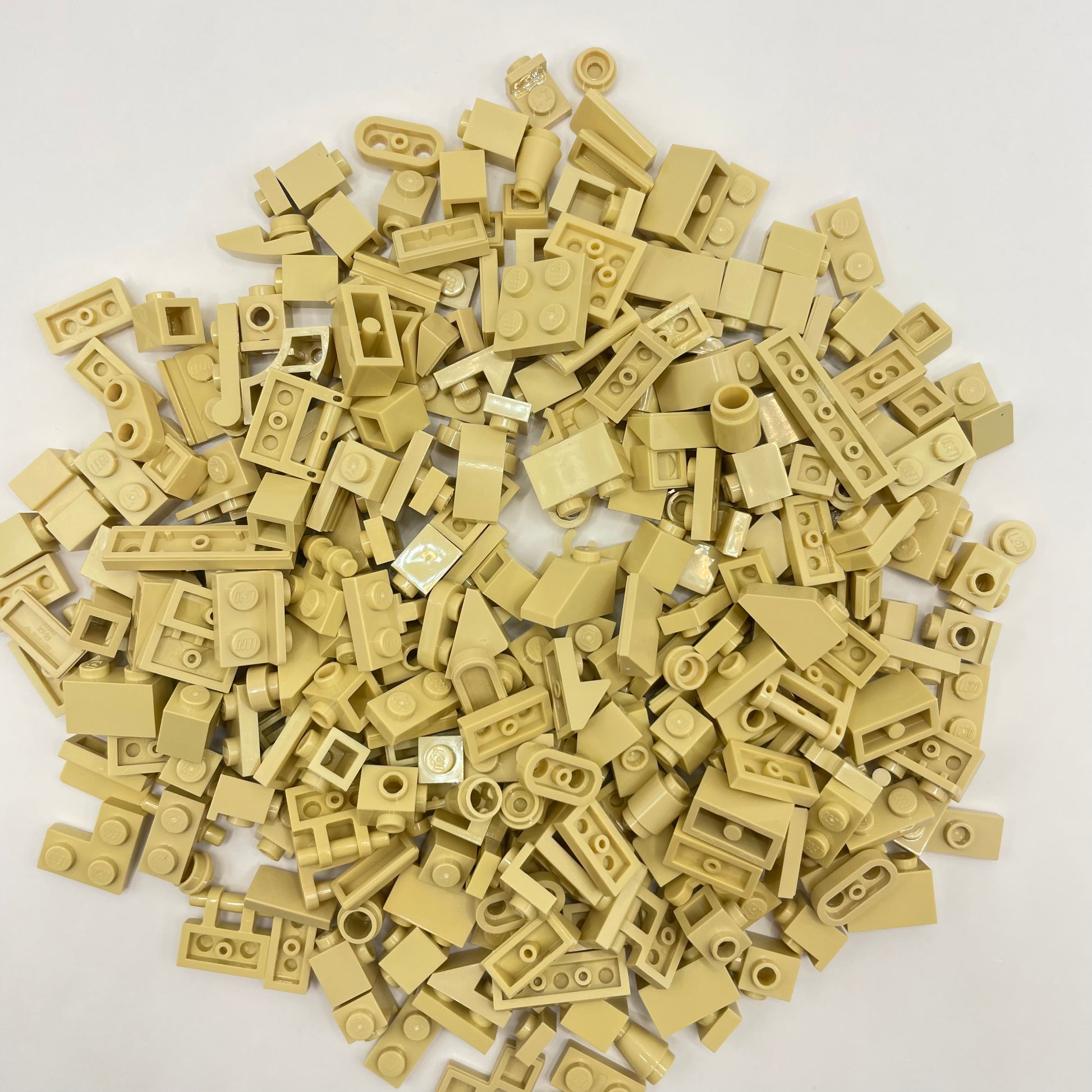 LEGO Greebling, Tan, Approx. 110g – Brick Cycle